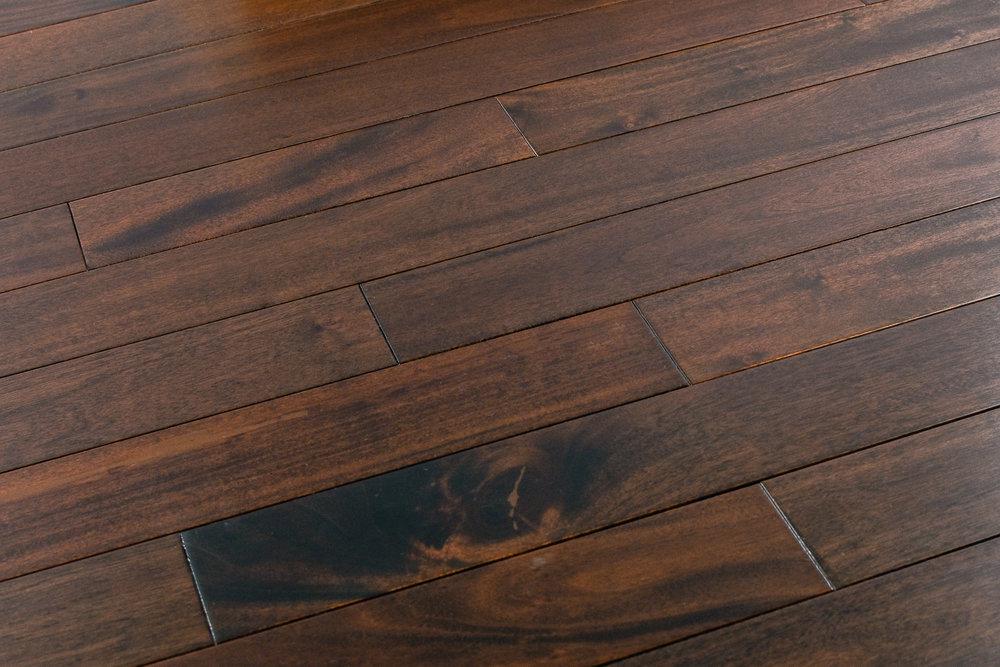 Indo Mahogany Pitch Comodo 3-3/5xrl Solid Hardwood